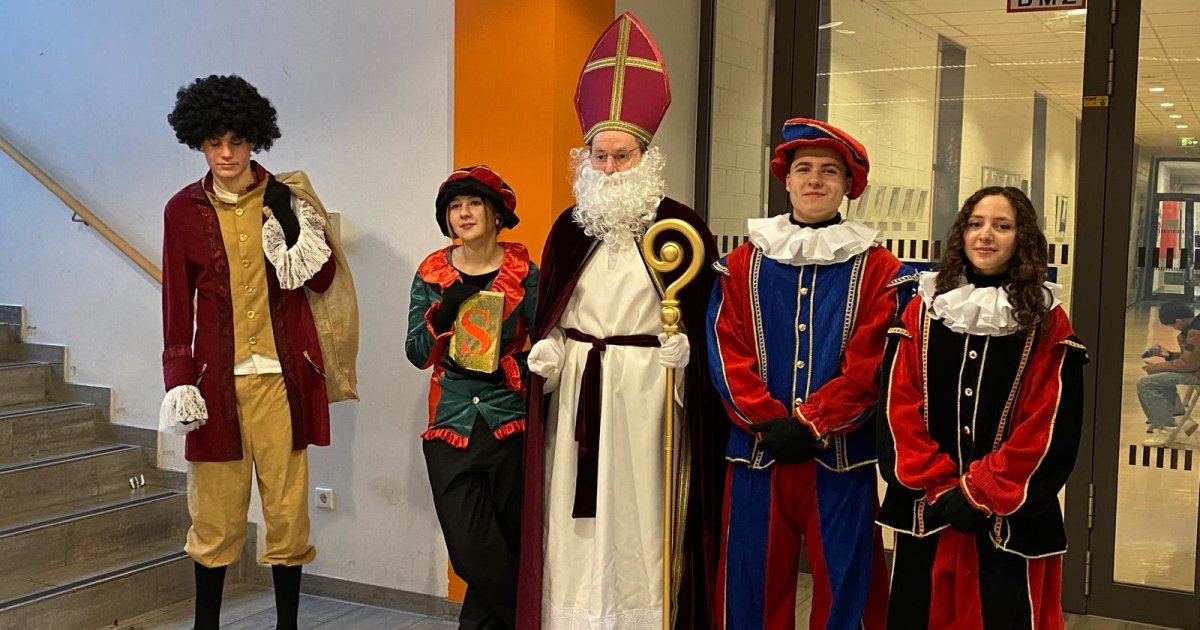 Sinter Klaas an der Gesamtschule Gronau | Gesamtschule Gronau